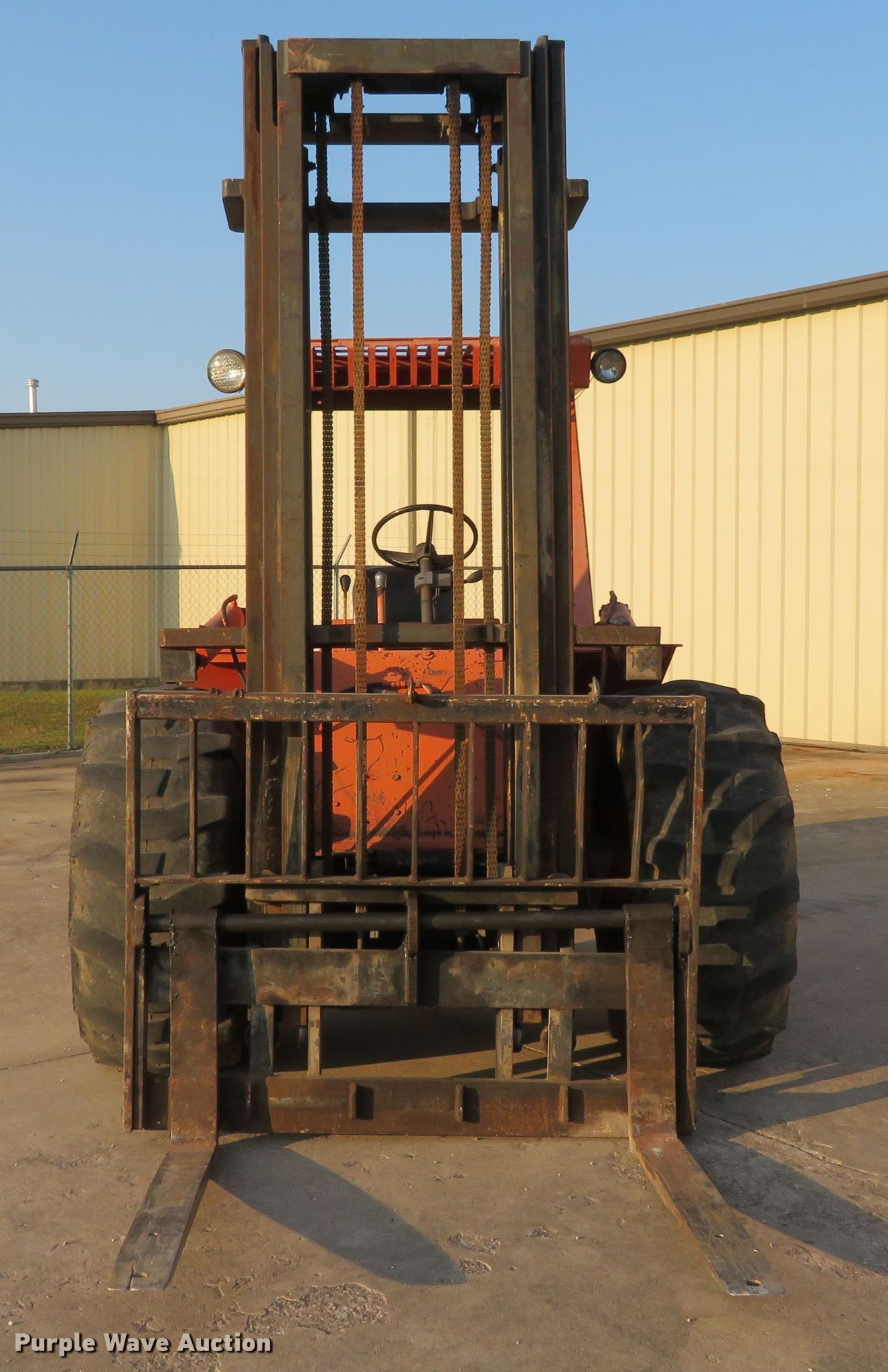 Trak International 642 forklift in Camdenton, MO | Item GR9838 sold ...