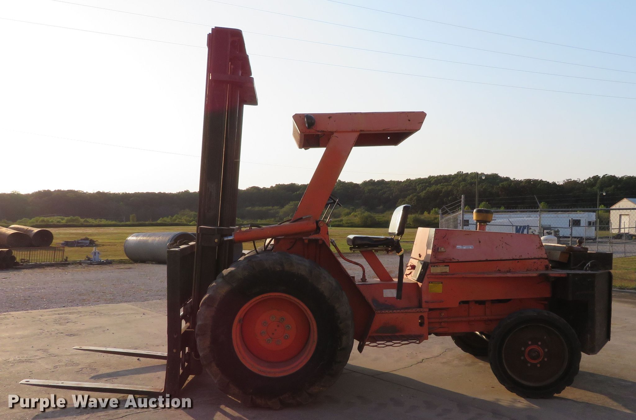 Trak International 642 forklift in Camdenton, MO | Item GR9838 sold ...