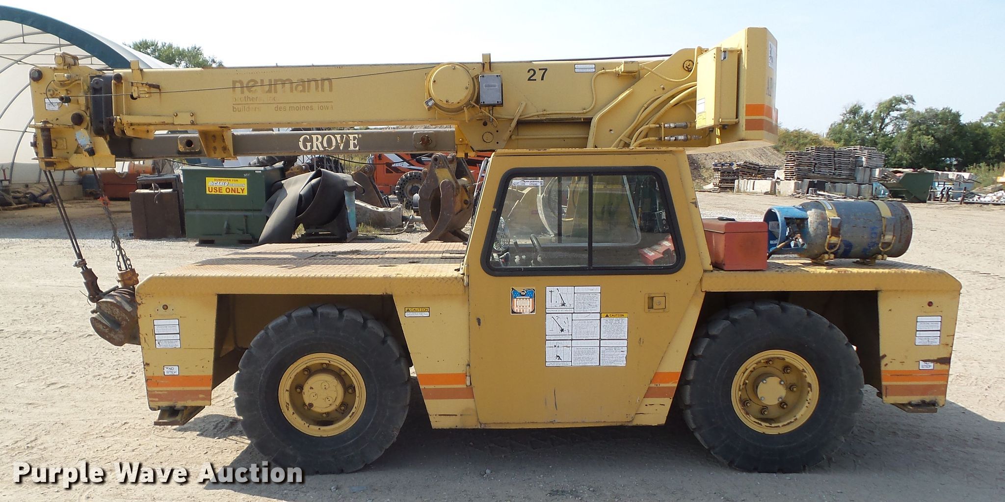 1996 Grove AP410 crane in Des Moines, IA | Item HF9592 sold | Purple Wave