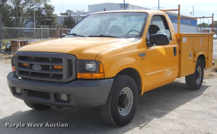 1999 Ford F250 utility bed pickup truck in Salina, KS | Item DF4570 ...