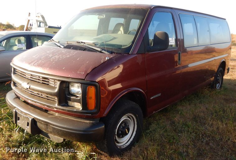 2000 Chevrolet Express 3500 van in El Dorado, KS | Item DH3325 sold ...