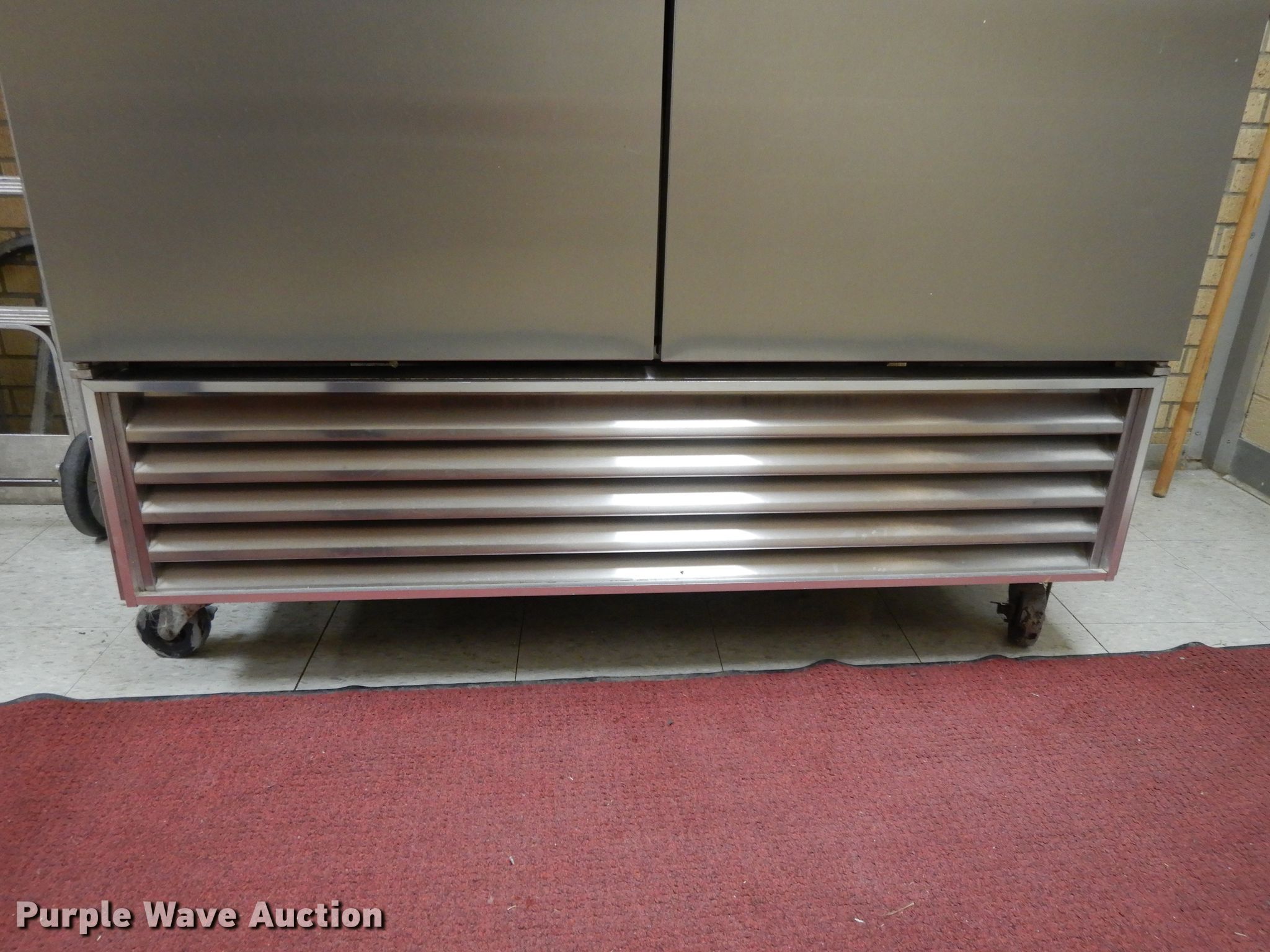 True T49 refrigerator in White City, KS | Item DH3274 sold | Purple Wave