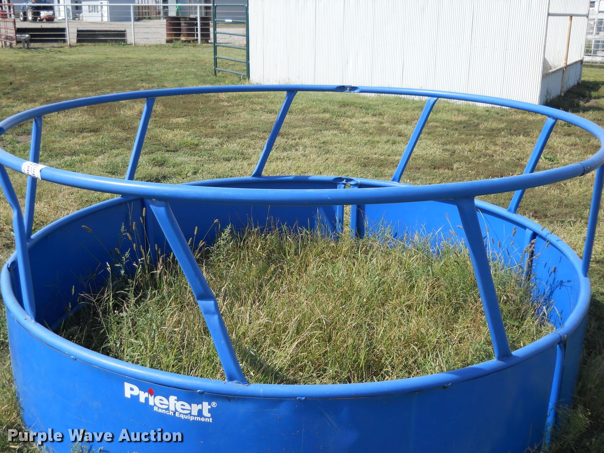 Priefert round bale feeder in Victoria, KS | Item DE4548 sold | Purple Wave