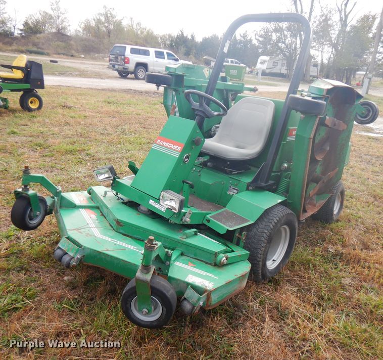 Ransomes 951D lawn mower in Iola, KS | Item FW9859 sold | Purple Wave