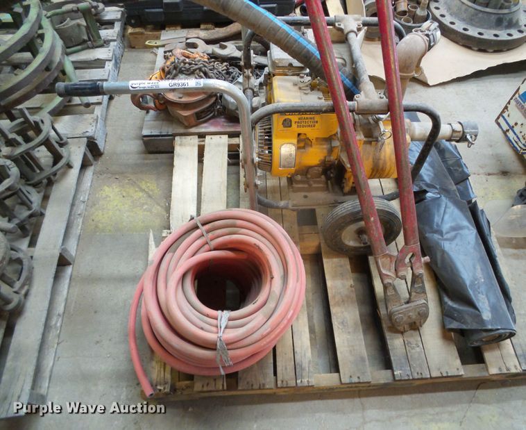 Teel centrifugal pump in Hugoton, KS | Item GR9361 sold | Purple Wave