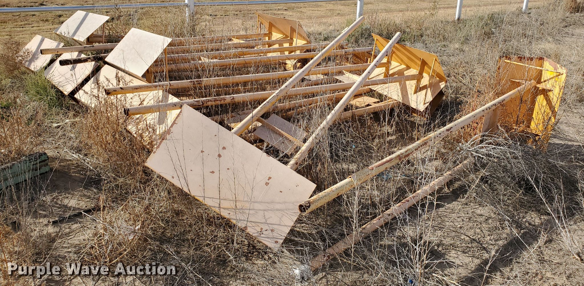 Approximately 14 pipeline aerial markers in Hugoton, KS | Item DI5027 ...