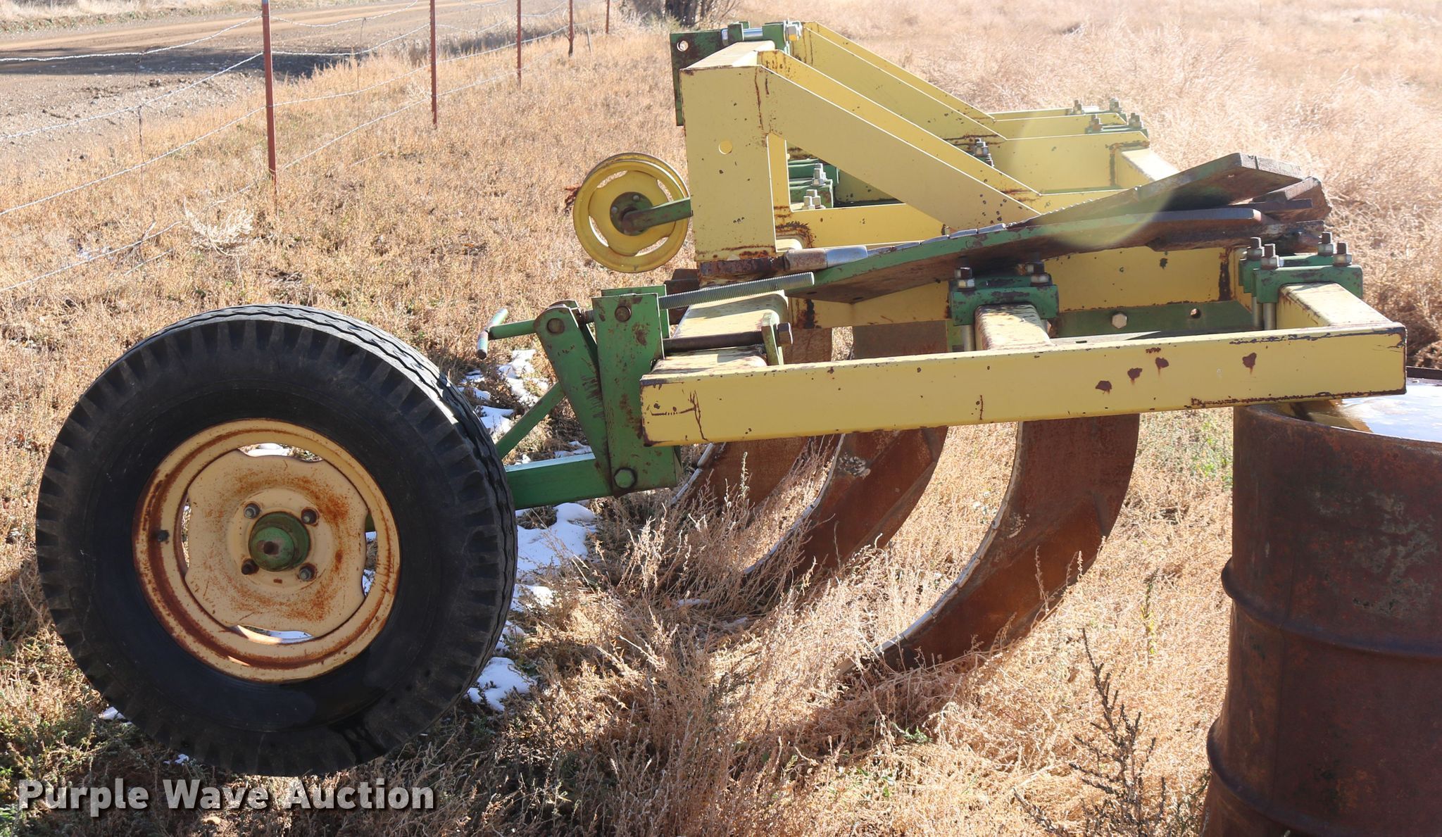 John Deere V-ripper in La Jara, CO | Item EO9852 sold | Purple Wave