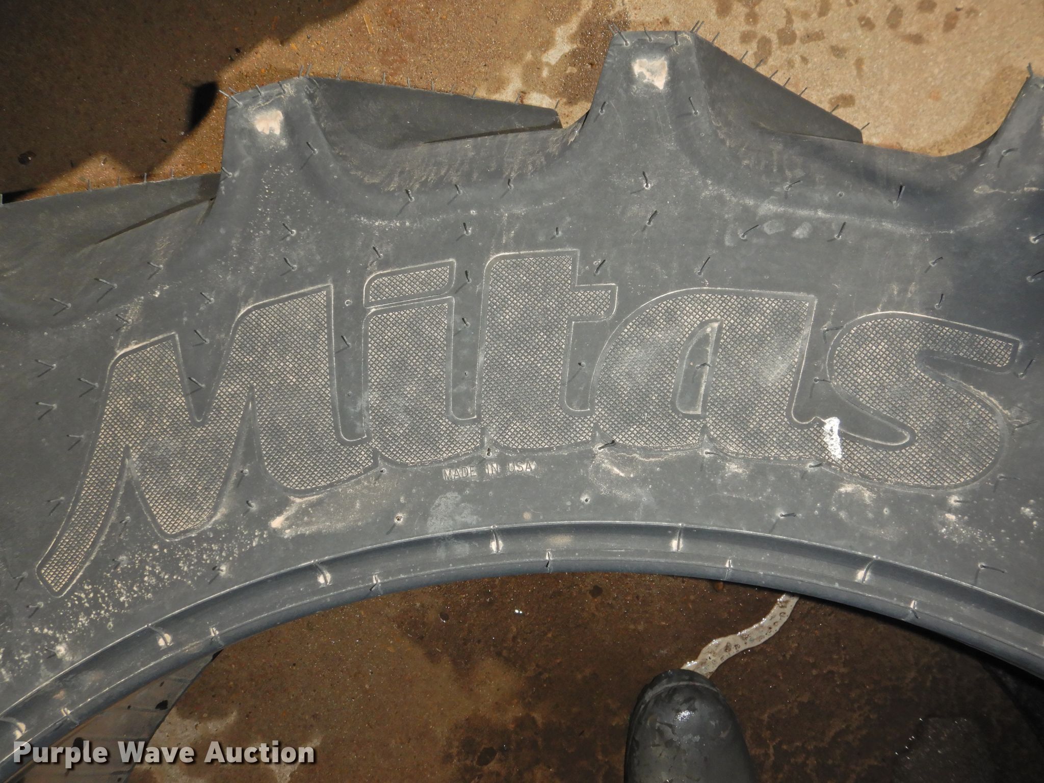 Mitas AC85 380/80R38 tire in Dimmitt, TX | Item HU9640 sold | Purple Wave