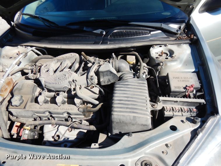 2006 Chrysler Sebring in Independence, KS | Item FW9888 sold | Purple Wave