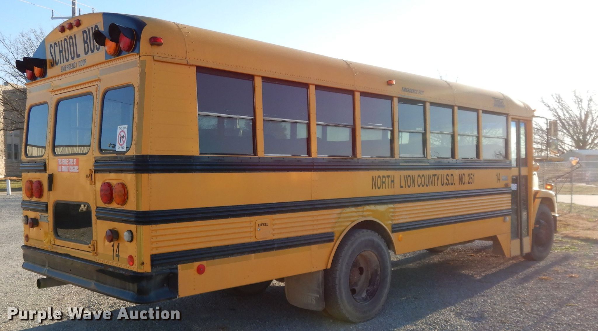 2001 Freightliner FS65 school bus in Americus, KS | Item DI8072 sold ...