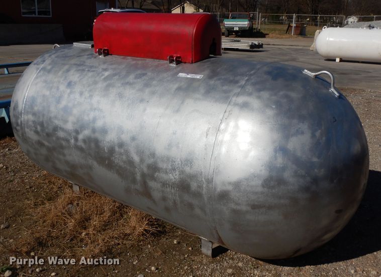 1965 steel propane tank in Independence, KS | Item FW9973 sold | Purple ...