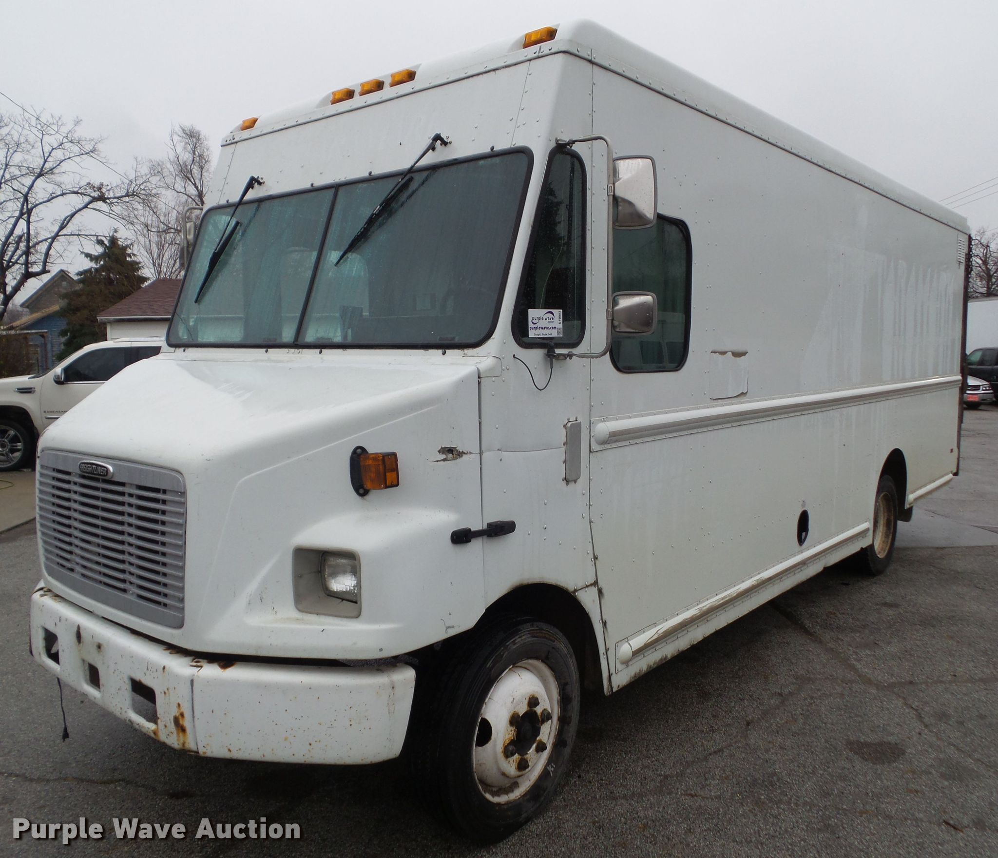 2001 Freightliner MT45 delivery truck in Perry, IA | Item DF0983 sold ...