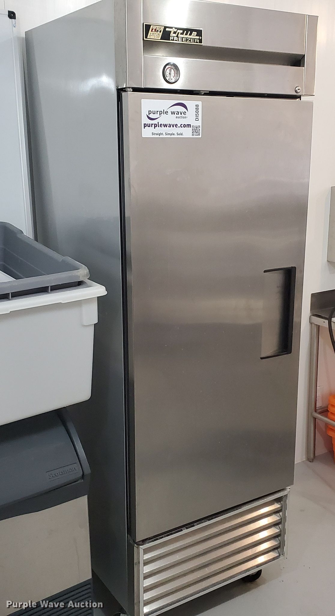 True T-23F freezer in Plainville, KS | Item DI5088 sold | Purple Wave