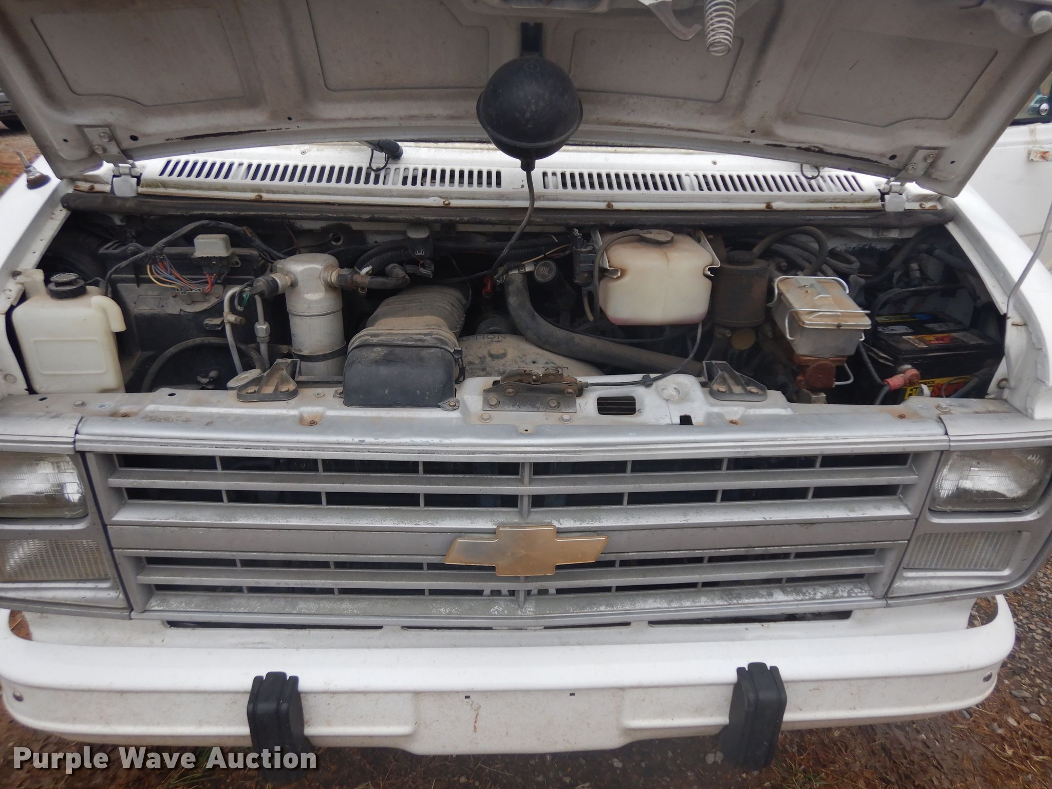 1991 Chevrolet G30 box van in Miltonvale, KS | Item EY9040 sold ...