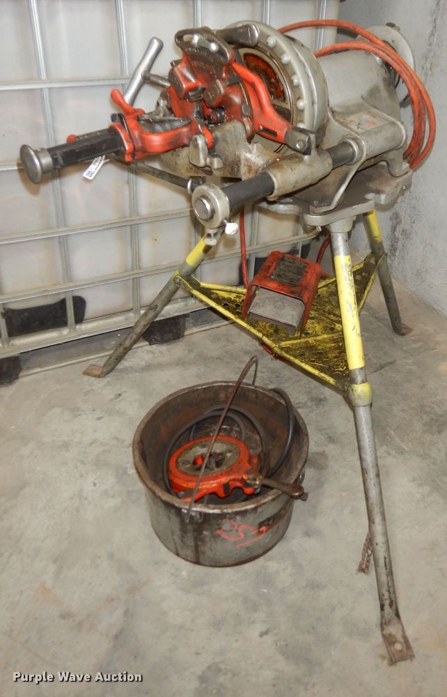 Ridgid 300 pipe threader in St. Joseph, MO | Item HE9282 sold | Purple Wave