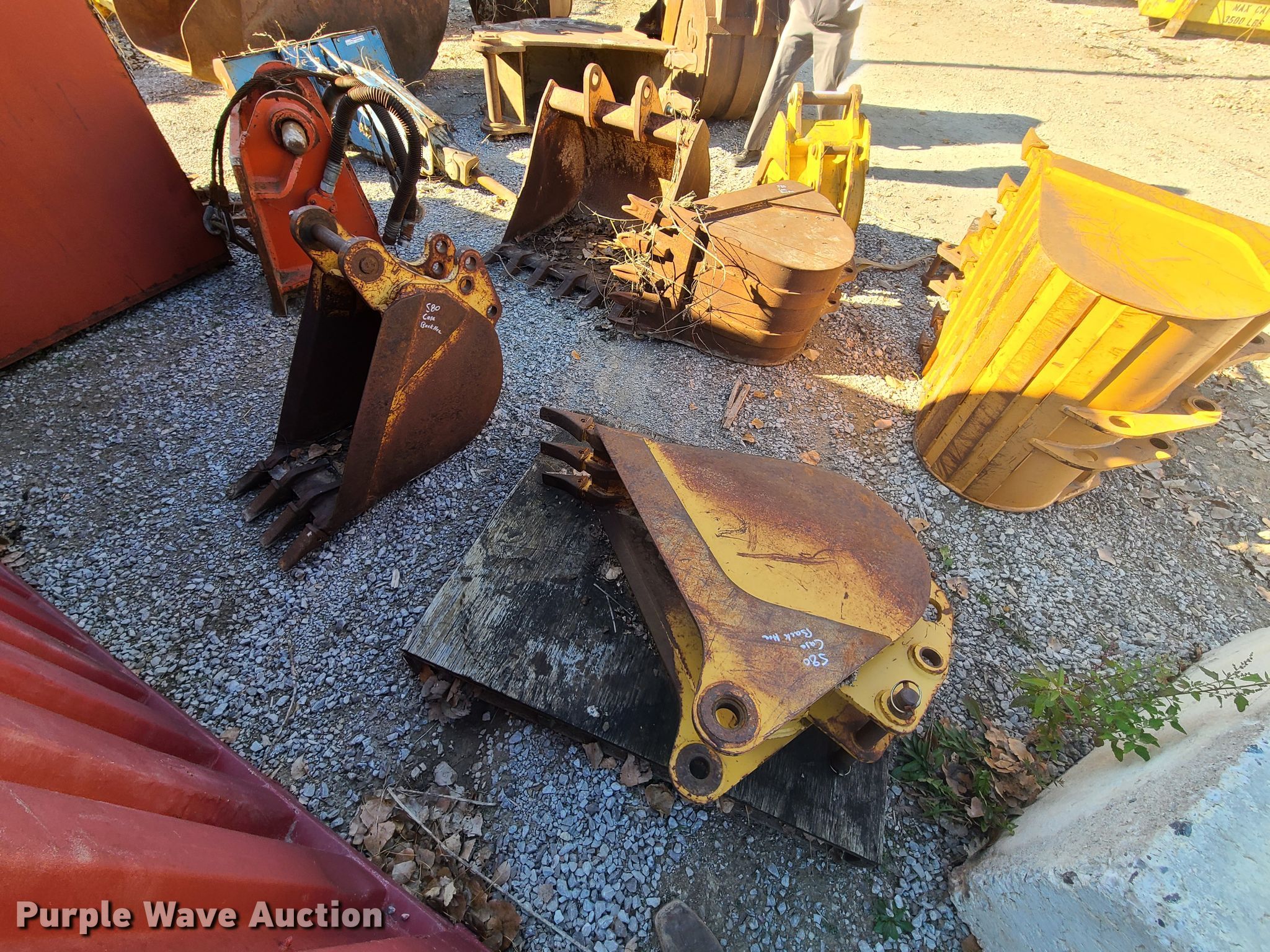 (7) Case backhoe buckets in Kansas City, MO | Item HE9989 sold | Purple ...