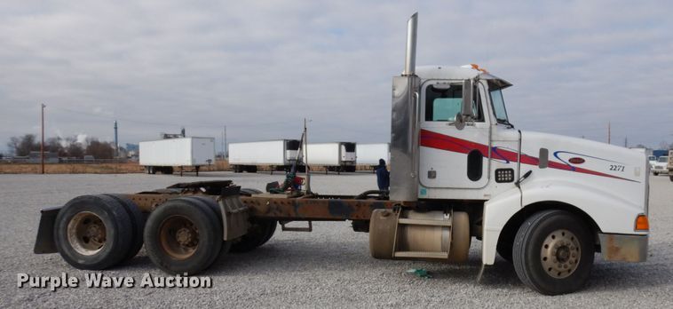 2000 Peterbilt 377 semi truck in South Bend, IN | Item DJ6075 sold ...