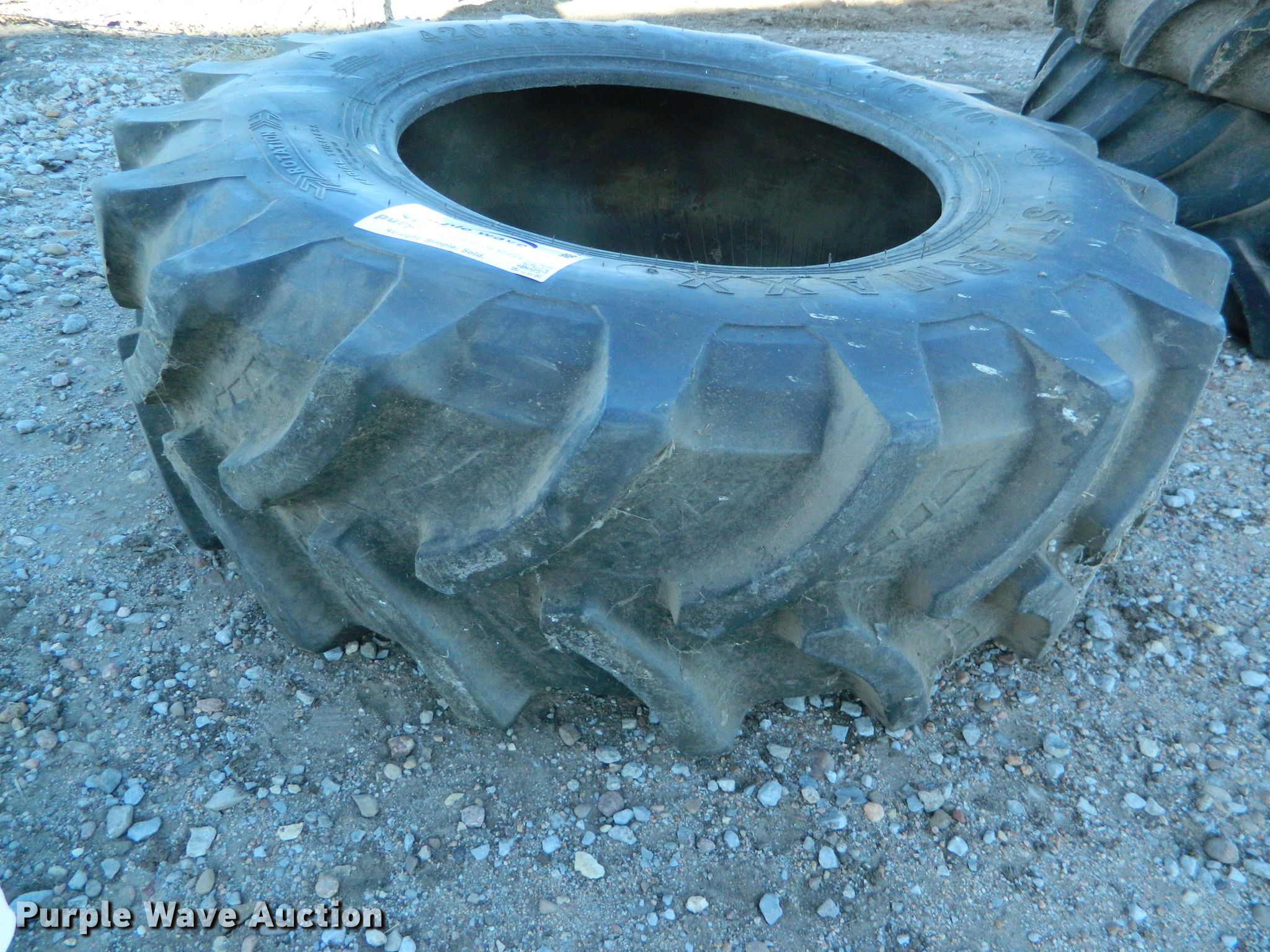 420/85R28 lug tire in Ellinwood, KS | Item DF4638 sold | Purple Wave