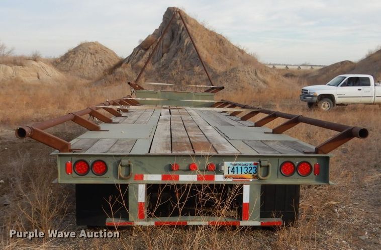 1984 Vulcan flatbed trailer in Washburn, ND | Item DC4506 sold | Purple ...