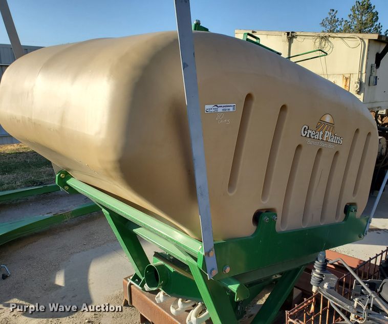 Great Plains seed hopper in Assaria, KS | Item HS9194 sold | Purple Wave