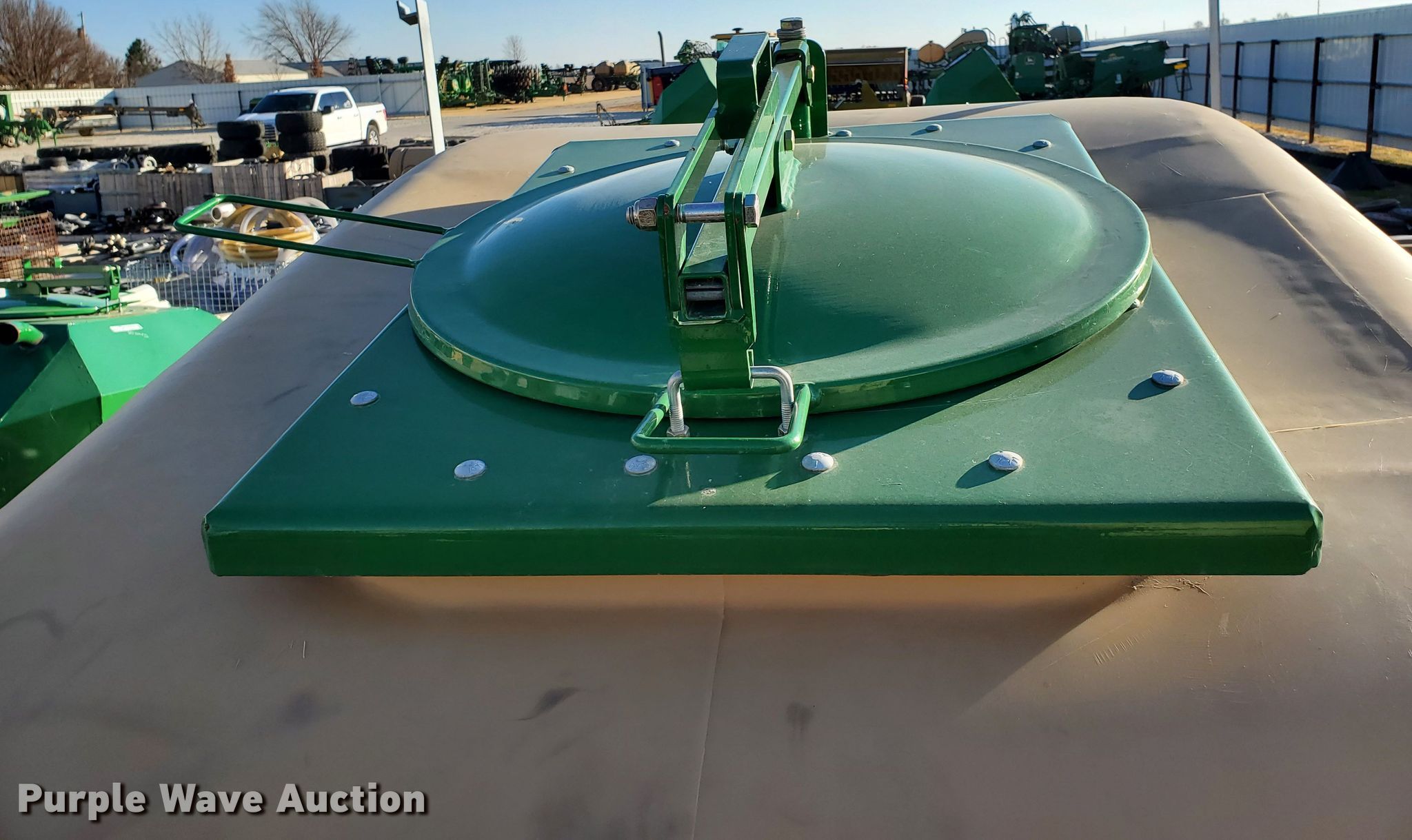 Great Plains seed hopper in Assaria, KS | Item HS9194 sold | Purple Wave