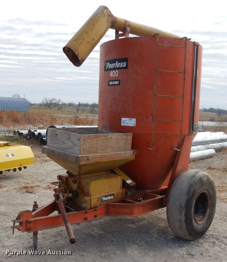 Peerless 400 Mil-N-Mix feed mixer/grinder in Atchison, KS | Item DE2560 ...