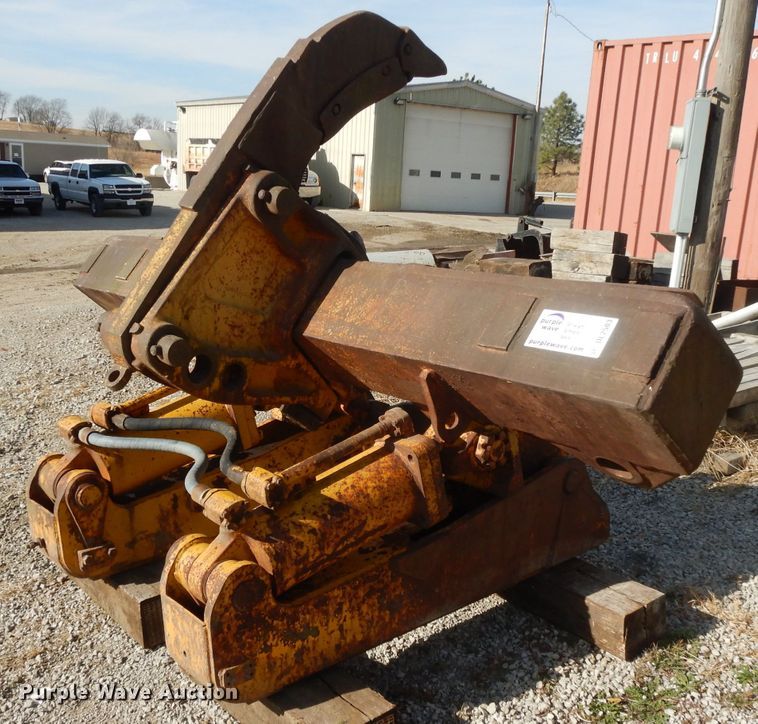 Caterpillar D8H ripper in Atchison, KS | Item DL2503 sold | Purple Wave