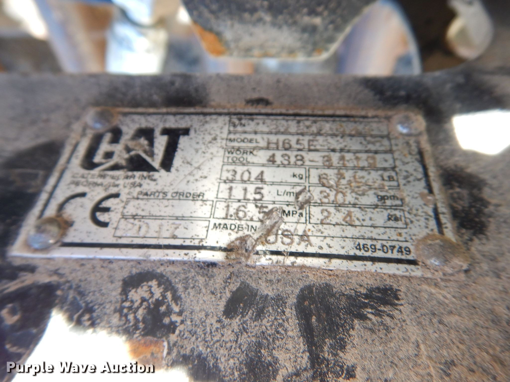 Caterpillar H65E breaker in Chanute, KS | Item GH9054 sold | Purple Wave