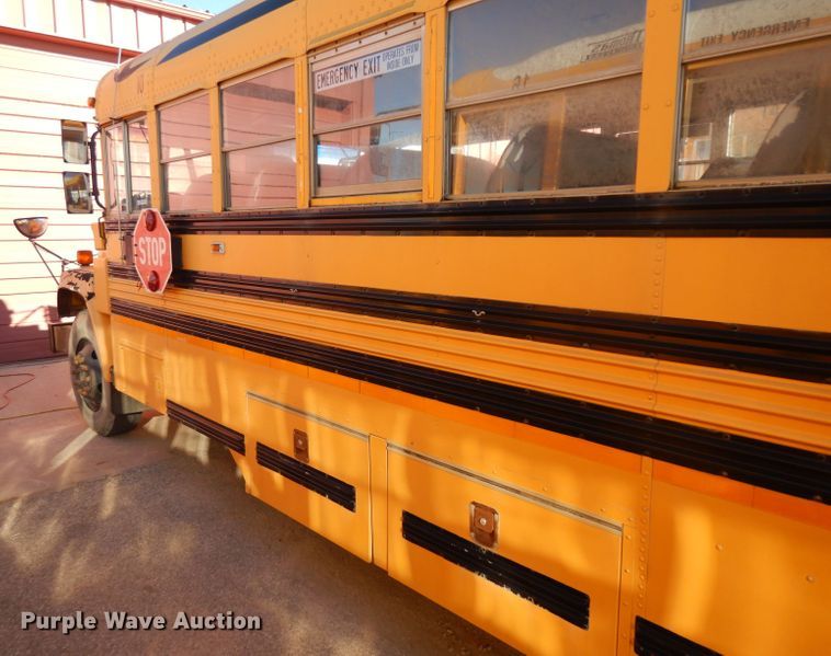 1996 Chevrolet school bus in Howard, KS | Item EY9179 sold | Purple Wave