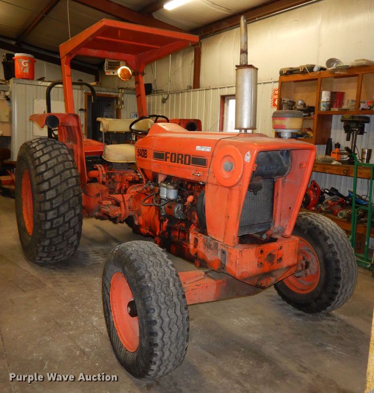 1981 Ford 540B tractor in Saint Marys, KS | Item HE9311 sold | Purple Wave