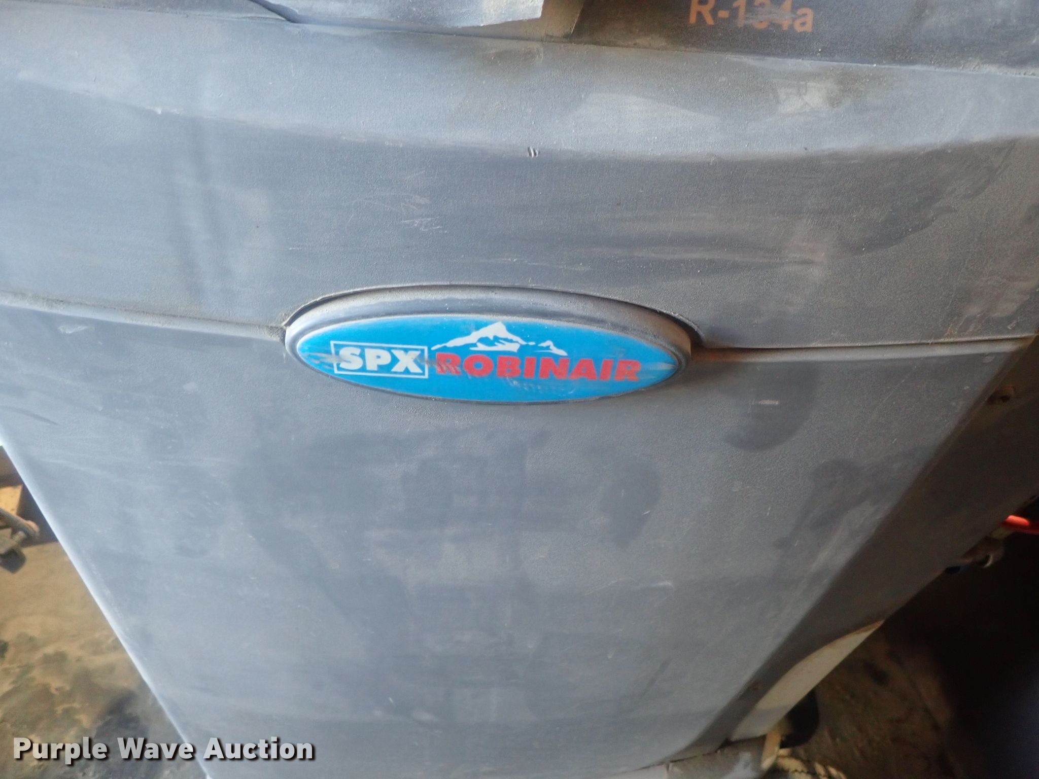 Robinair Cooltech 700 reclaimer in Newton, KS | Item EV9794 sold ...