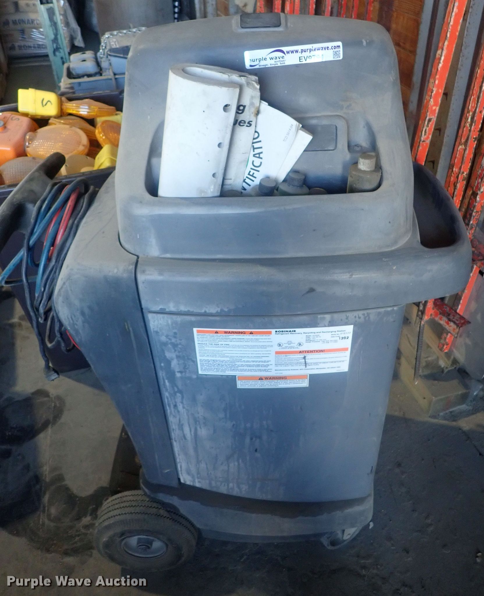 Robinair Cooltech 700 reclaimer in Newton, KS | Item EV9794 sold ...