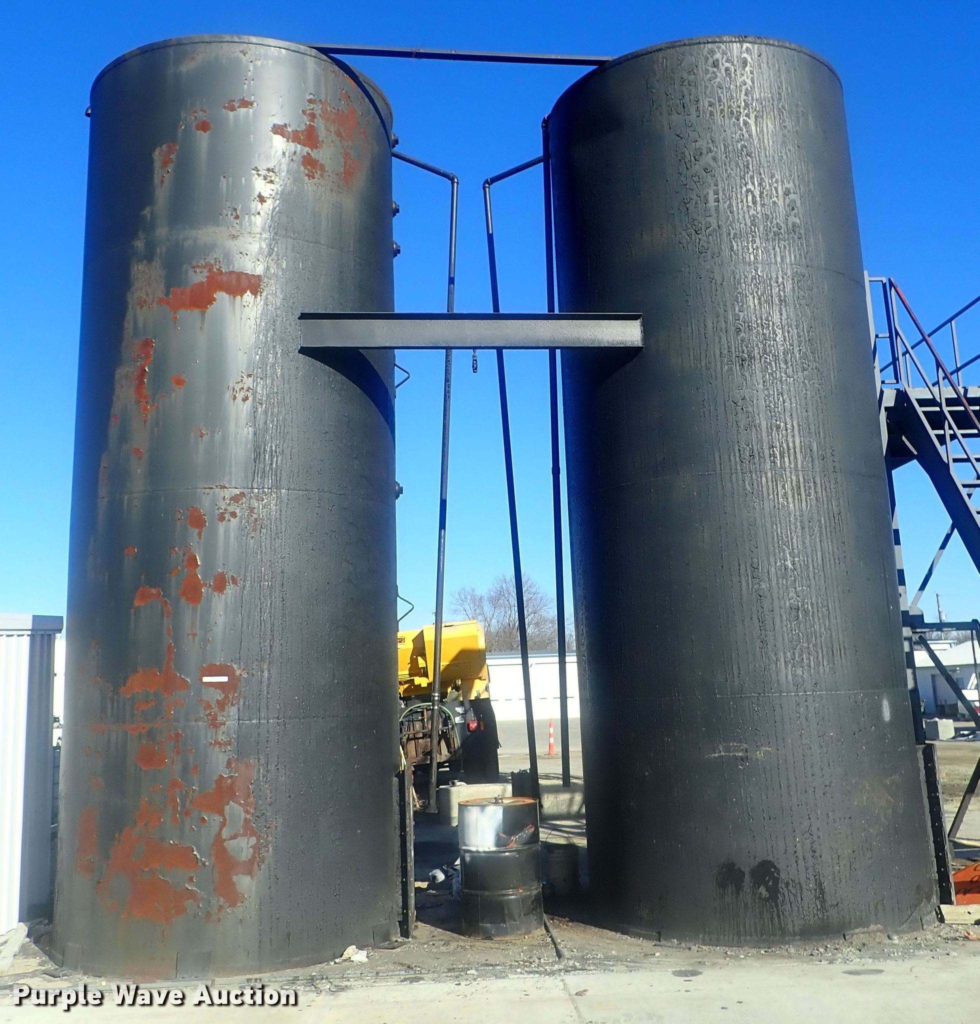 (2) steel emulsion tanks in Newton, KS | Item EV9798 sold | Purple Wave