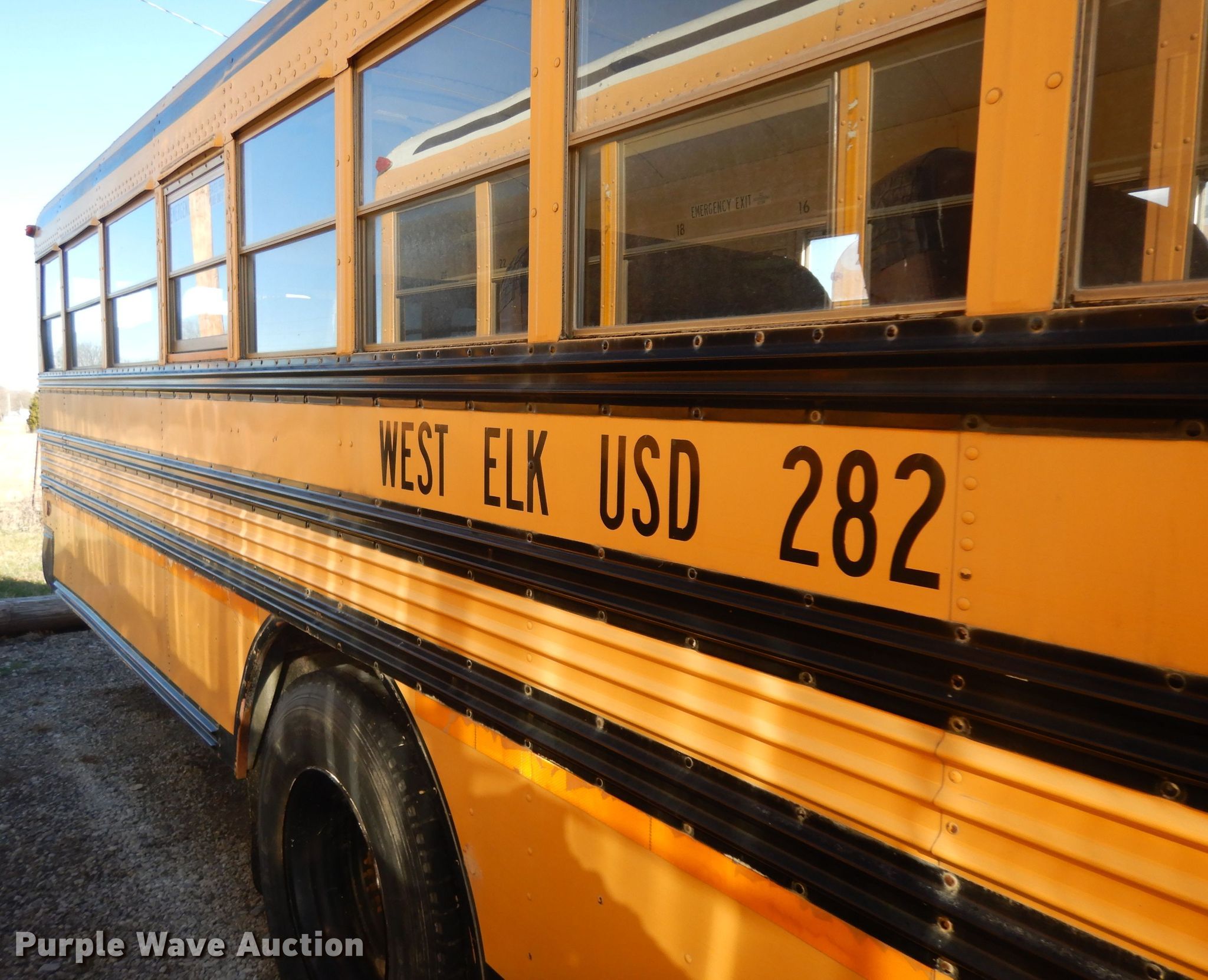 1995 Chevrolet school bus in Howard, KS | Item EY9180 sold | Purple Wave