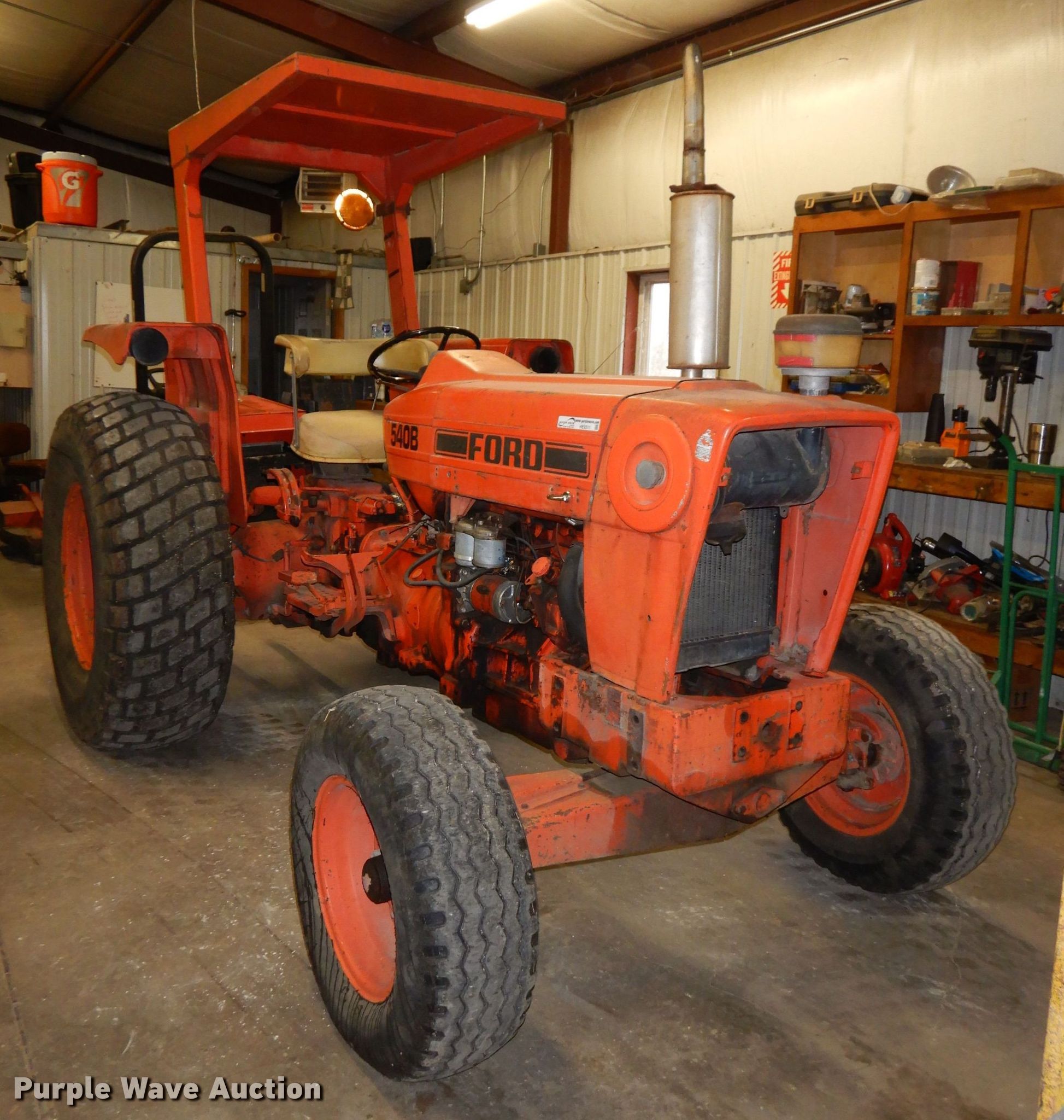1981 Ford 540B tractor in Saint Marys, KS | Item HE9311 sold | Purple Wave