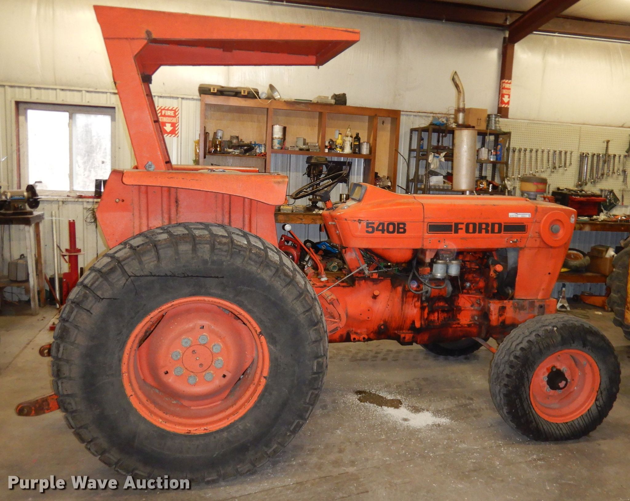 1981 Ford 540B tractor in Saint Marys, KS | Item HE9311 sold | Purple Wave