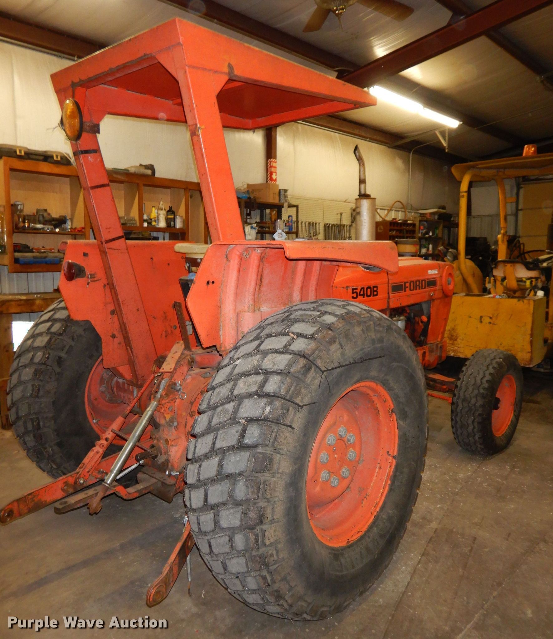 1981 Ford 540B tractor in Saint Marys, KS | Item HE9311 sold | Purple Wave