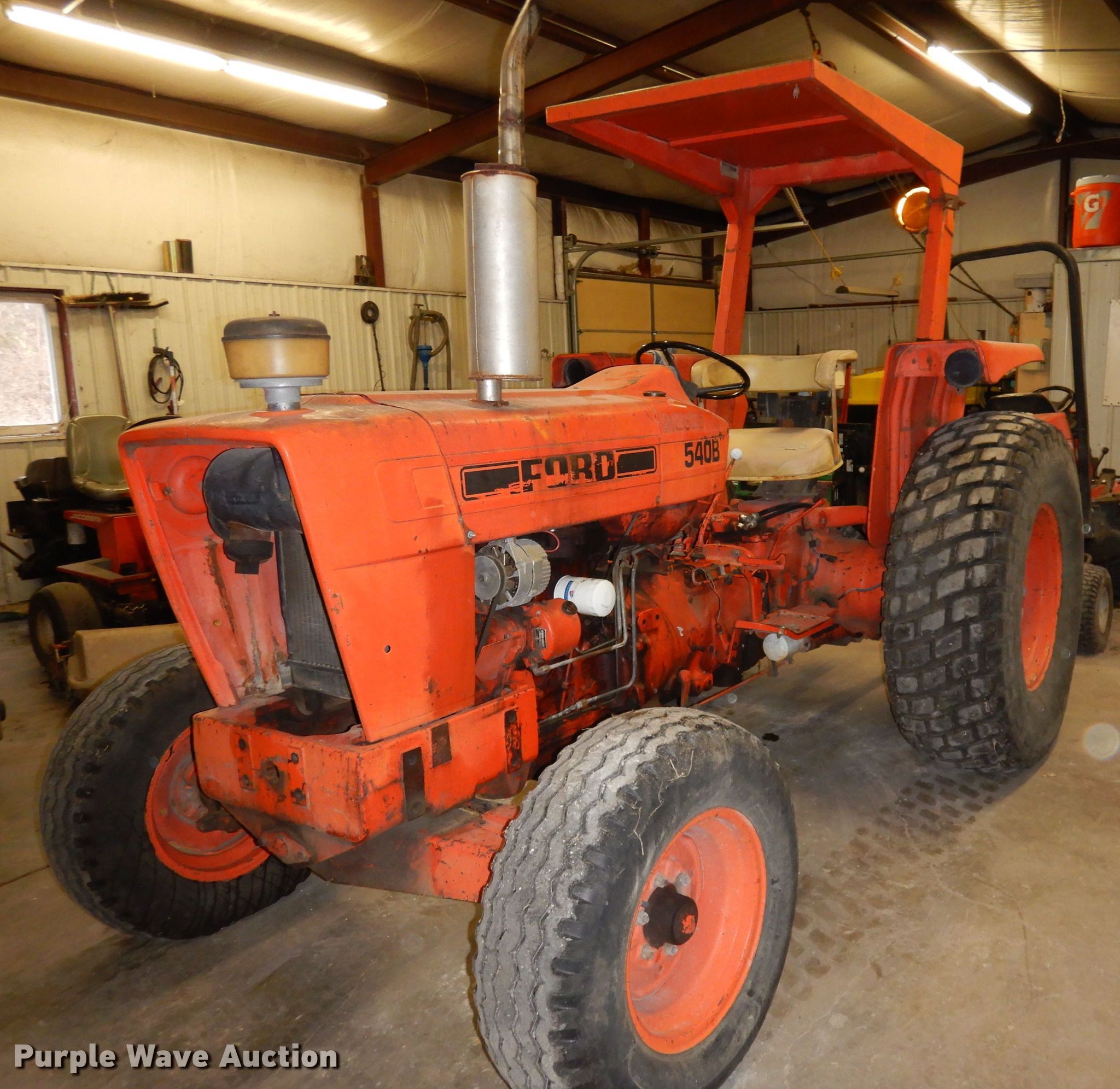 1981 Ford 540B tractor in Saint Marys, KS | Item HE9311 sold | Purple Wave