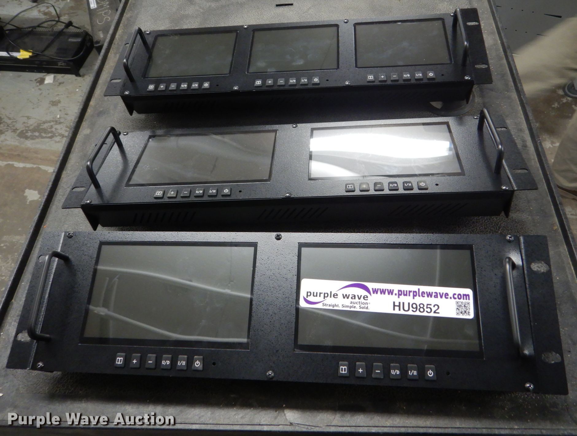 (3) Defender Security LCD rack mounted monitors in Des Moines, IA ...