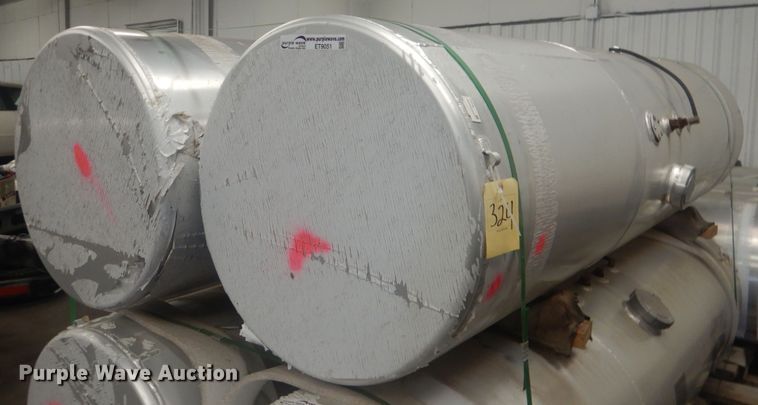 (2) Cleveland Tank & Supply Inc. CA26200CC-68 fuel tanks in Tulsa, OK ...