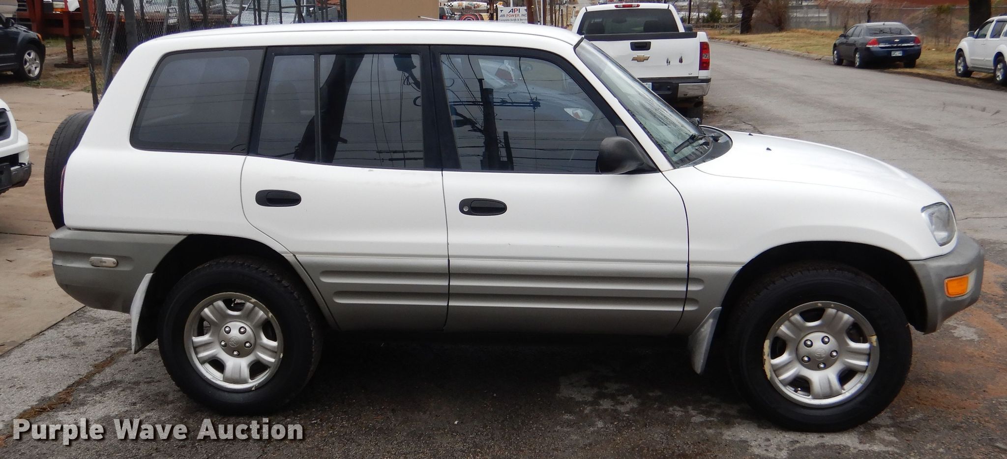 2000 Toyota RAV4 SUV in Tulsa, OK | Item ET9030 sold | Purple Wave