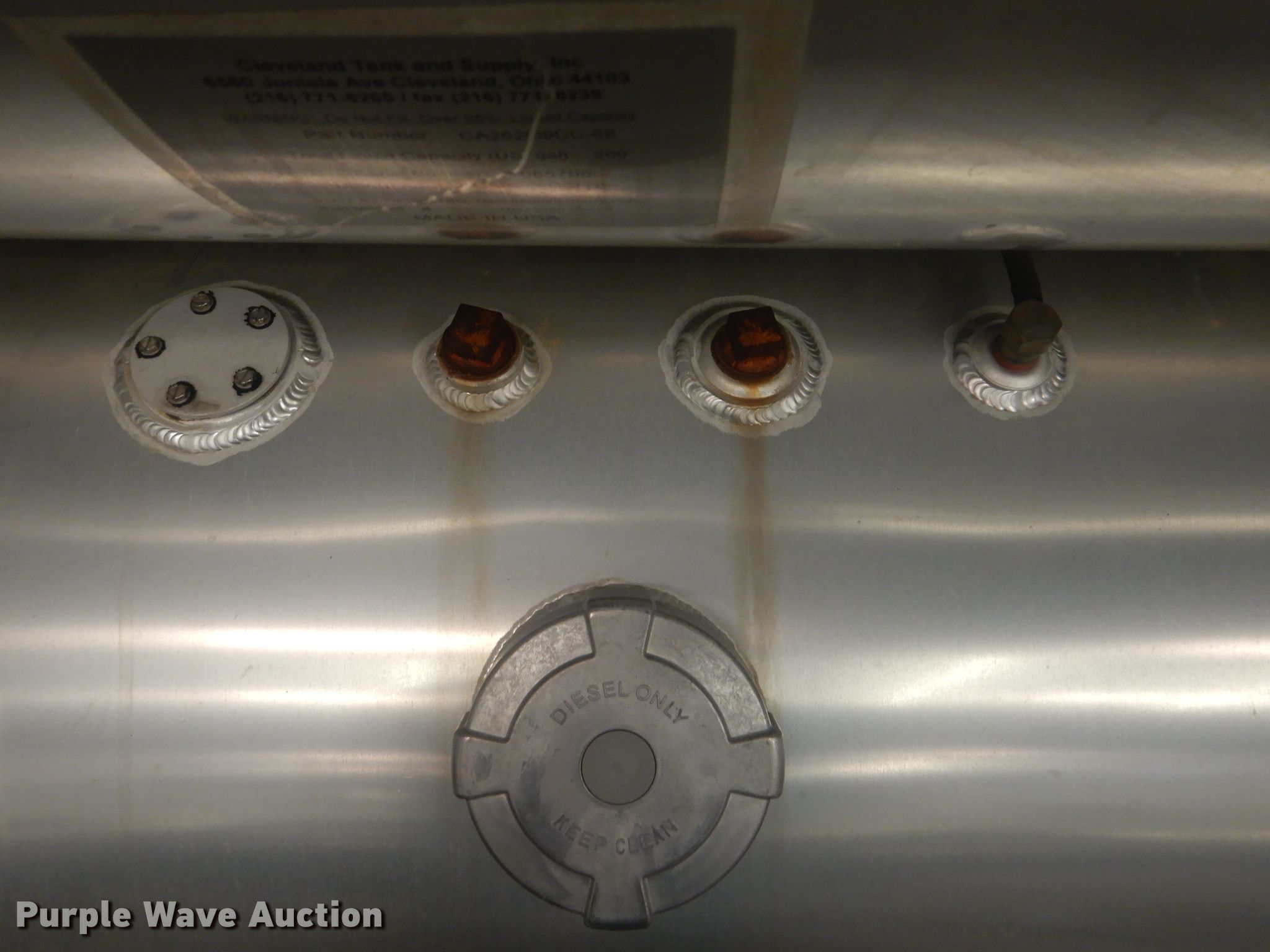 (2) Cleveland Tank and Supply Inc. CA26200CC-68 fuel tanks in Tulsa, OK ...