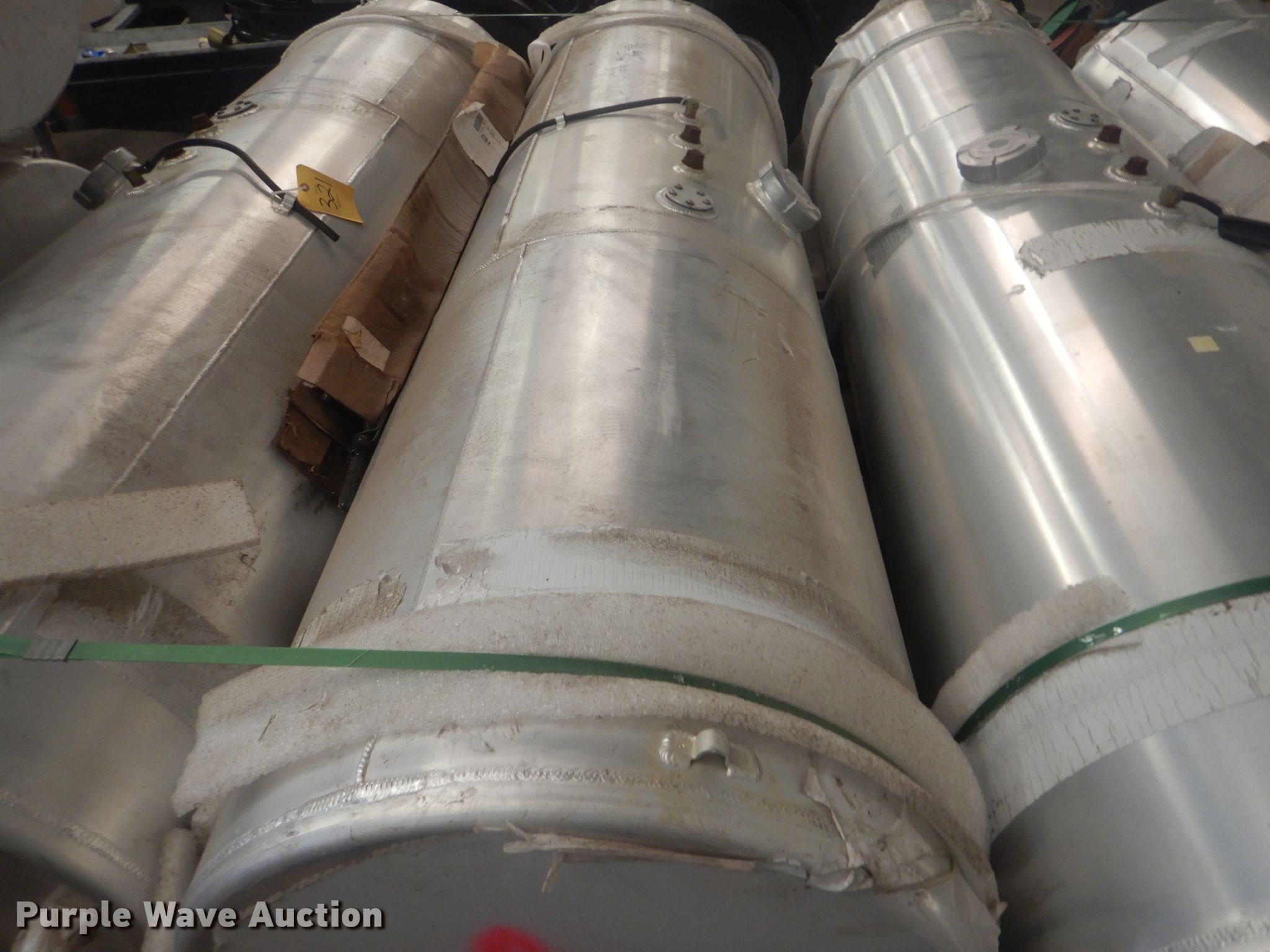 (2) Cleveland Tank and Supply Inc. CA26200CC-68 fuel tanks in Tulsa, OK ...