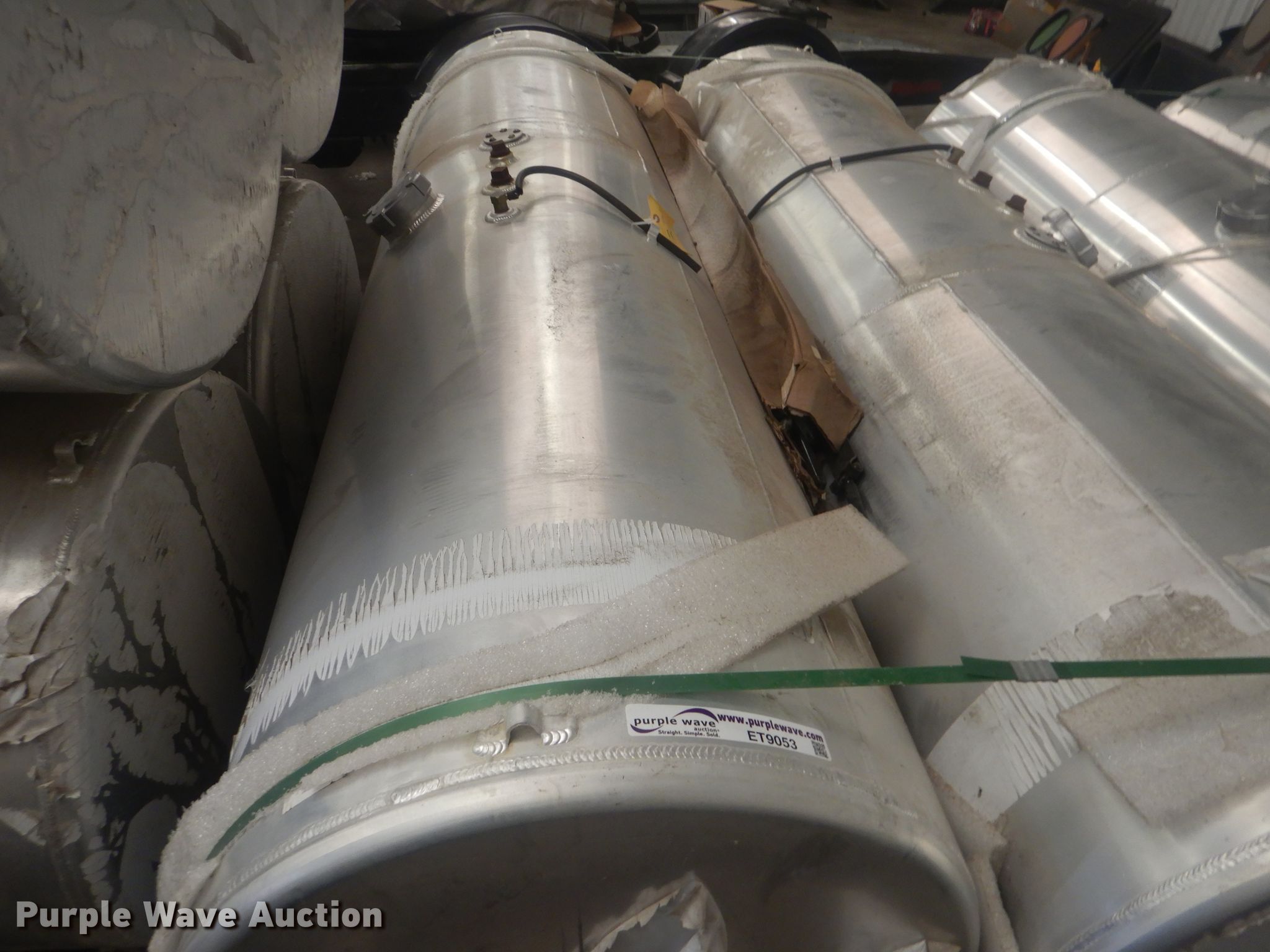 (2) Cleveland Tank and Supply Inc. CA26200CC-68 fuel tanks in Tulsa, OK ...