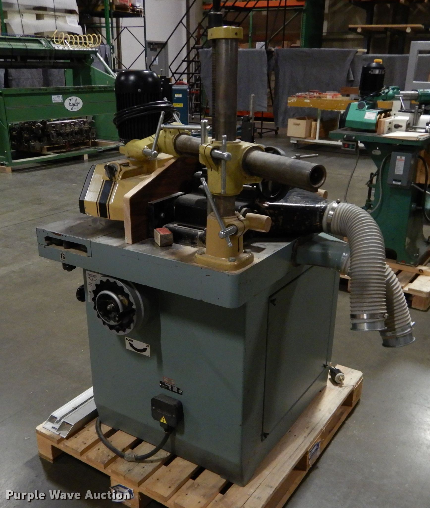 Delta sliding table shaper in Lansing, KS | Item DI8444 sold | Purple Wave