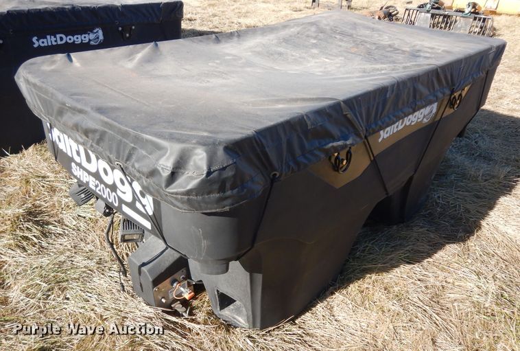 Salt Dogg SHPE2000 spreader in Osawatomie, KS | Item IG9066 sold ...