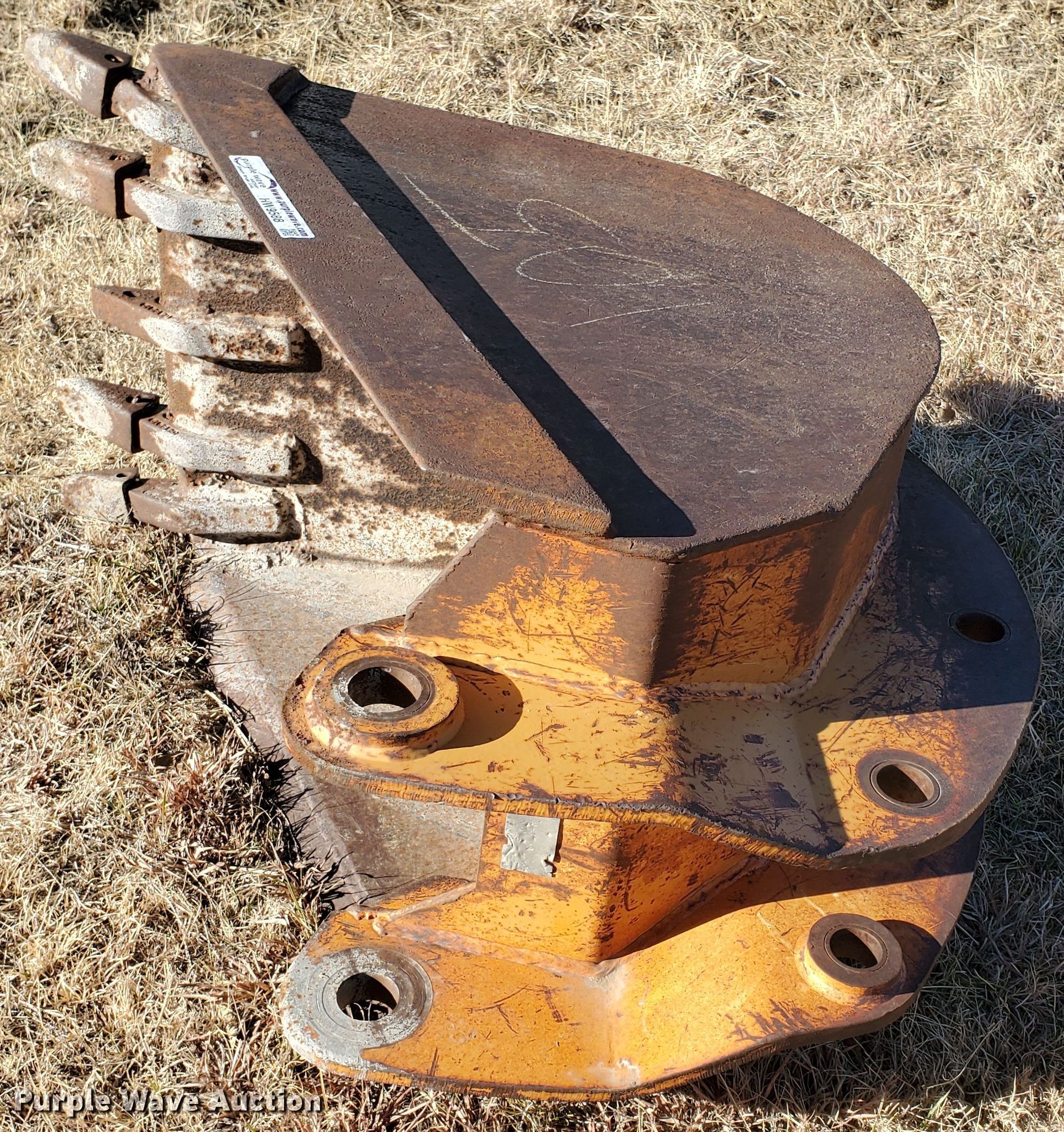 (2) Case backhoe buckets in Russell, KS | Item HW9588 sold | Purple Wave