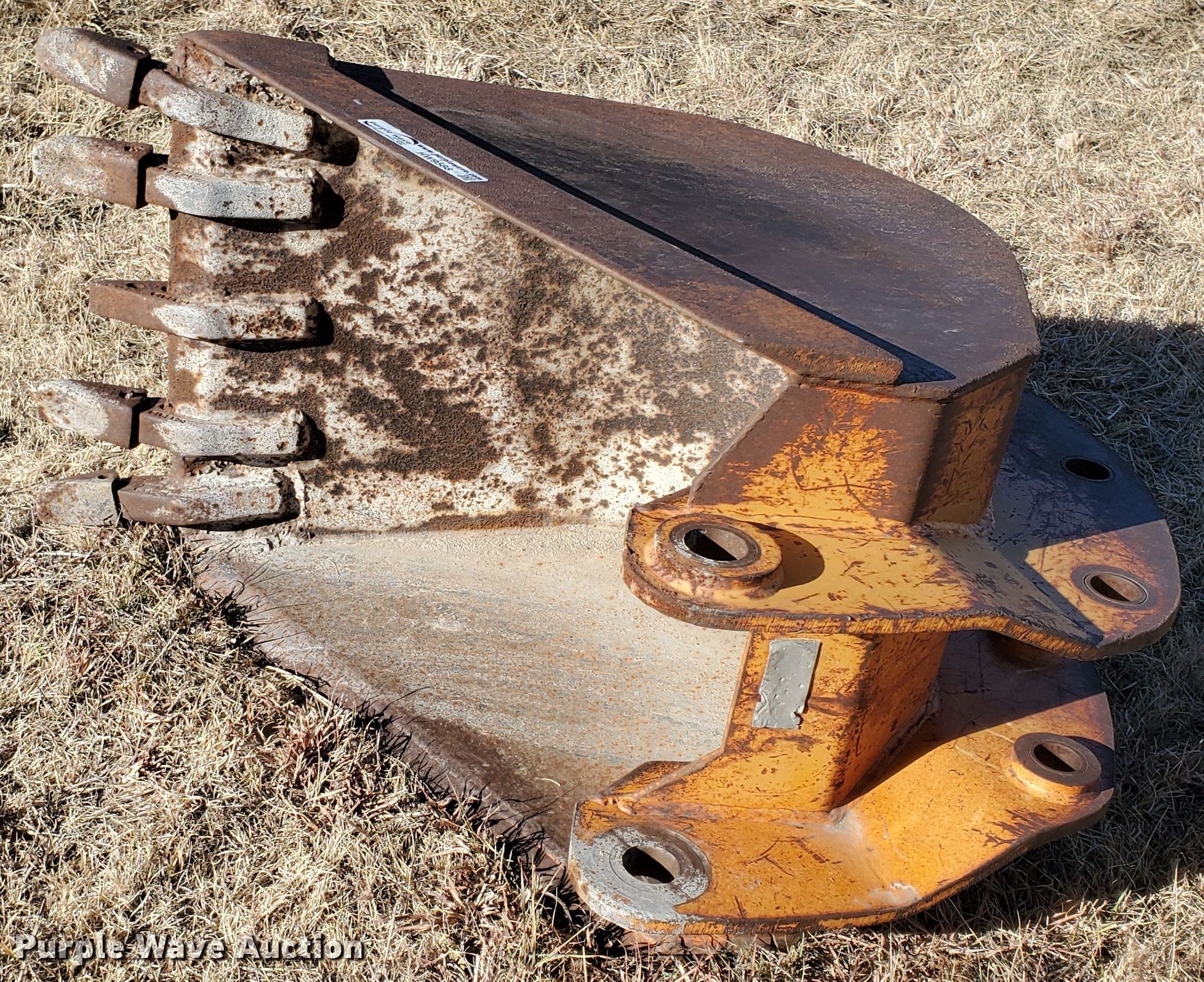 (2) Case backhoe buckets in Russell, KS | Item HW9588 sold | Purple Wave