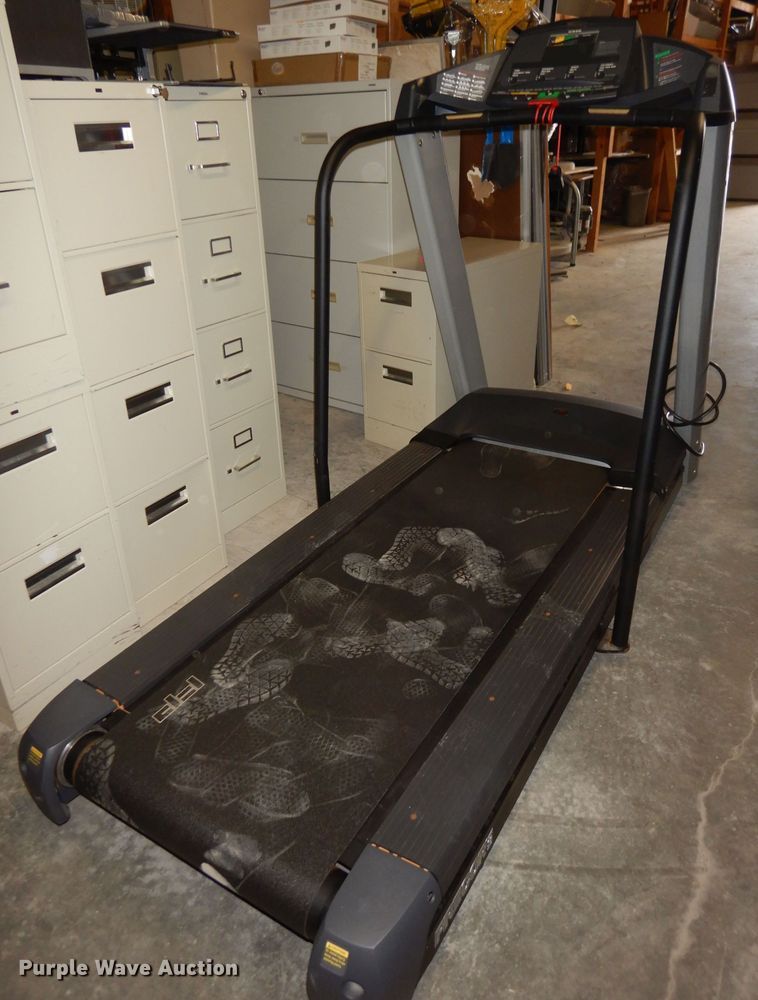 Precor C956 treadmill in Emporia, KS | Item HE9404 sold | Purple Wave