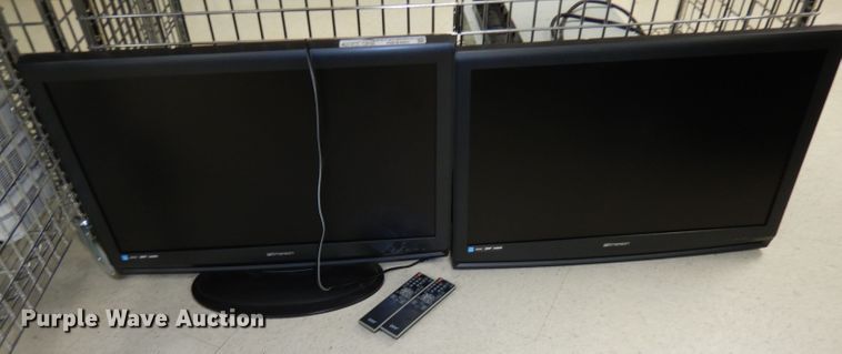 (2) Emerson LC320EM9-3 32" televisions in Topeka, KS | Item HE9460 sold ...